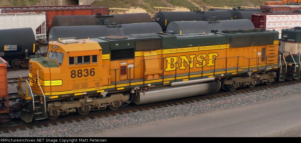 BNSF 8836